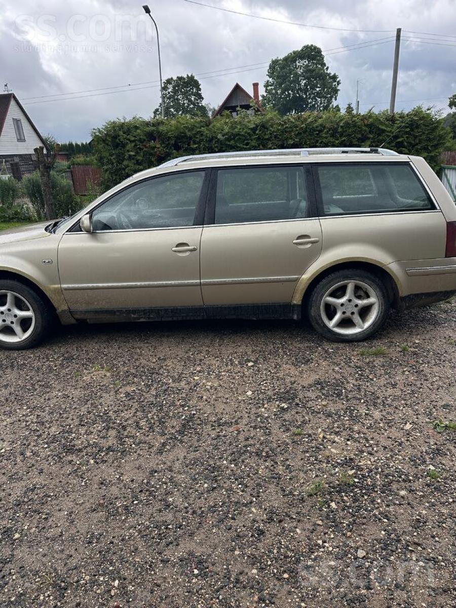 Dzeltens Volkswagen Passat B5 2001 Gulbene, ar dzinēja tilpumu 2.50 L un nobraukumu 315 tūkst. km par 1000 €, foto 7 vietnē AUTOMOTO.COM.LV