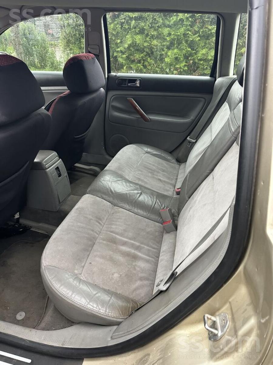 Dzeltens Volkswagen Passat B5 2001 Gulbene, ar dzinēja tilpumu 2.50 L un nobraukumu 315 tūkst. km par 1000 €, foto 8 vietnē AUTOMOTO.COM.LV