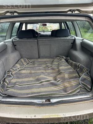 Dzeltens Volkswagen Passat B5 2001 Gulbene, ar dzinēja tilpumu 2.50 L un nobraukumu 315 tūkst. km par 1000 €, foto 9 vietnē AUTOMOTO.COM.LV