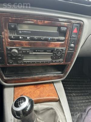 Dzeltens Volkswagen Passat B5 2001 Gulbene, ar dzinēja tilpumu 2.50 L un nobraukumu 315 tūkst. km par 1000 €, foto 12 vietnē AUTOMOTO.COM.LV