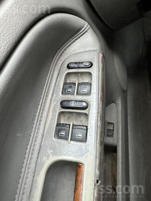 Dzeltens Volkswagen Passat B5 2001 Gulbene, ar dzinēja tilpumu 2.50 L un nobraukumu 315 tūkst. km par 1000 €, foto 13 vietnē AUTOMOTO.COM.LV