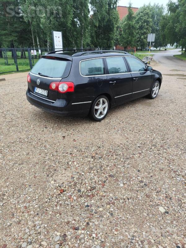 Black Volkswagen Passat B6 2006 in Kuldiga, with an engine capacity of 1.90 L and mileage of 390 thousand km for 1450 €, photo 3 on AUTOMOTO.COM.LV