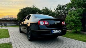Black Volkswagen Passat B6 2005 in Riga, with an engine capacity of 2.00 L and mileage of 188 thousand km for 2300 €, photo 4 on AUTOMOTO.COM.LV