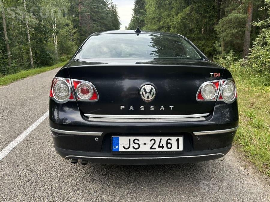 Черный Фольксваген Пассат Б6 2005 в Даугавпилс, объемом двигателя 1.90 л и пробегом 228 тыс. км за 1300 €, фото 3 на AUTOMOTO.COM.LV