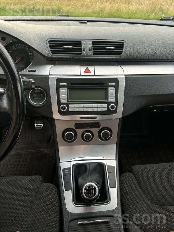 Melns Volkswagen Passat B6 2005 Daugavpils, ar dzinēja tilpumu 1.90 L un nobraukumu 228 tūkst. km par 1300 €, foto 8 vietnē AUTOMOTO.COM.LV