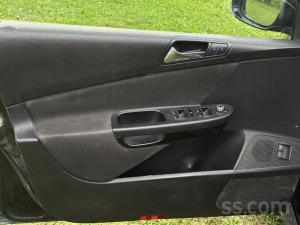 Черный Фольксваген Пассат Б6 2005 в Даугавпилс, объемом двигателя 1.90 л и пробегом 228 тыс. км за 1300 €, фото 11 на AUTOMOTO.COM.LV