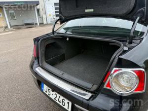 Melns Volkswagen Passat B6 2005 Krāslava, ar dzinēja tilpumu 1.90 L un nobraukumu 229 tūkst. km par 900 €, foto 10 vietnē AUTOMOTO.COM.LV