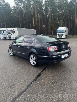 Black Volkswagen Passat B6 2005 in Kraslava, with an engine capacity of 1.90 L and mileage of 229 thousand km for 1650 €, photo 4 on AUTOMOTO.COM.LV