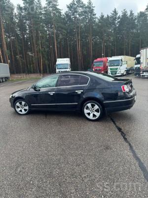 Black Volkswagen Passat B6 2005 in Kraslava, with an engine capacity of 1.90 L and mileage of 229 thousand km for 1650 €, photo 6 on AUTOMOTO.COM.LV