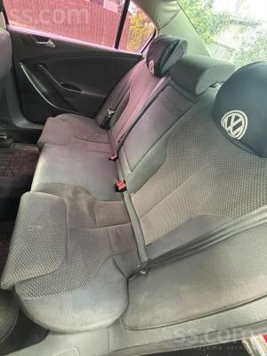 Black Volkswagen Passat B6 2005 in Kraslava, with an engine capacity of 1.90 L and mileage of 229 thousand km for 1650 €, photo 9 on AUTOMOTO.COM.LV
