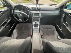 Black Volkswagen Passat B6 2005 in Kraslava, with an engine capacity of 1.90 L and mileage of 229 thousand km for 1650 €, photo 10 on AUTOMOTO.COM.LV