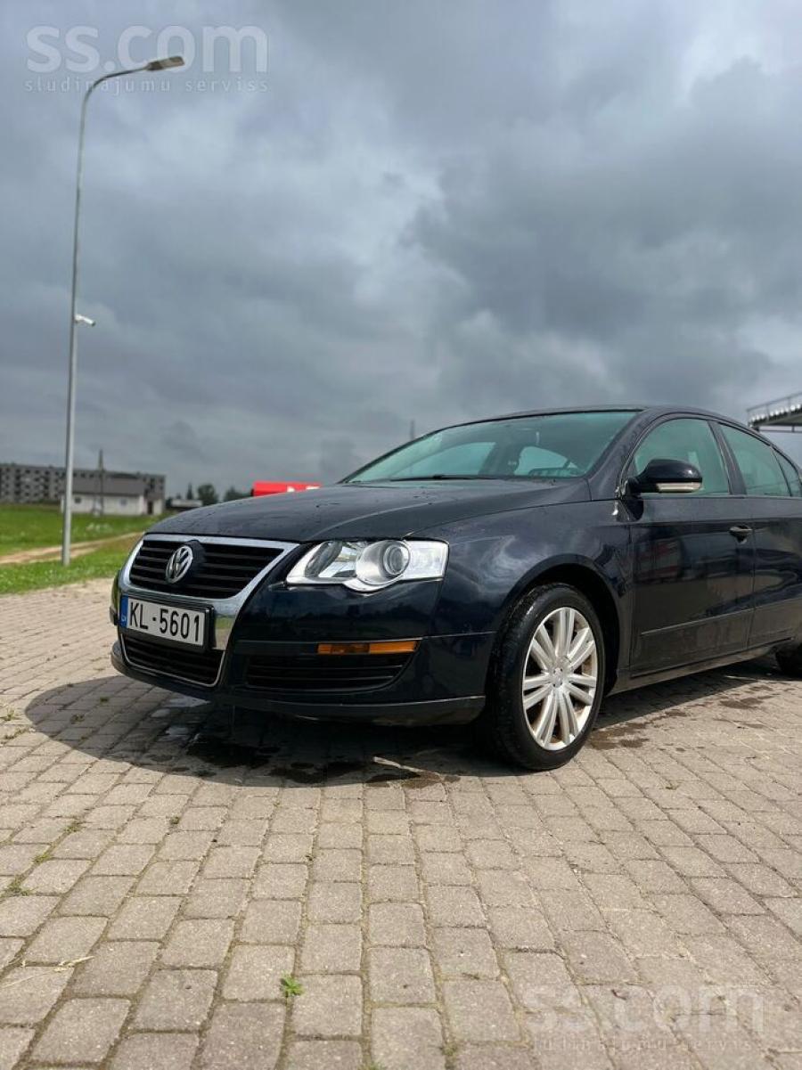Black Volkswagen Passat B6 2006 in Balvi, with an engine capacity of 2.00 L and mileage of 293 thousand km for 1350 €, photo 2 on AUTOMOTO.COM.LV