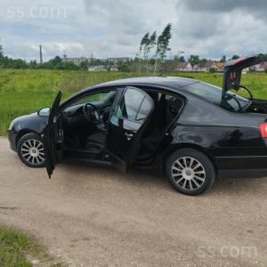 Melns Volkswagen Passat B6 2006 Daugavpils, ar dzinēja tilpumu 1.90 L un nobraukumu 302 tūkst. km par 2700 €, foto 3 vietnē AUTOMOTO.COM.LV