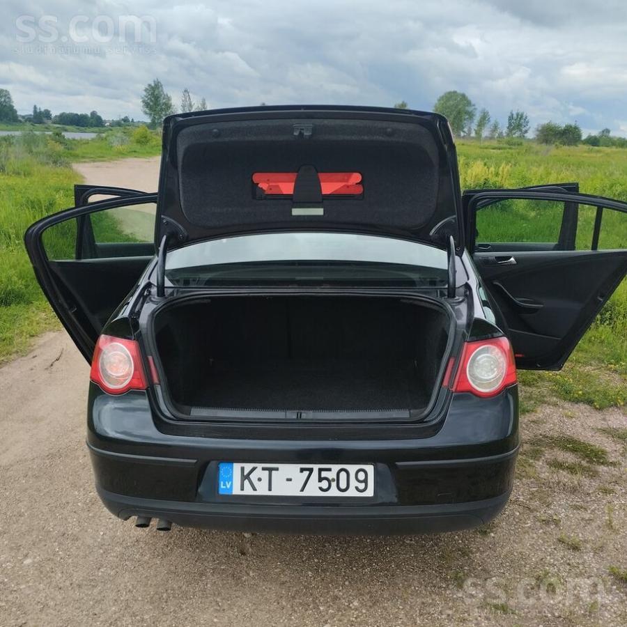 Melns Volkswagen Passat B6 2006 Daugavpils, ar dzinēja tilpumu 1.90 L un nobraukumu 302 tūkst. km par 2700 €, foto 5 vietnē AUTOMOTO.COM.LV