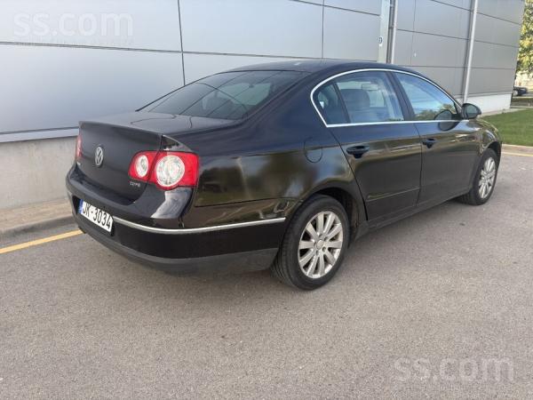Melns Volkswagen Passat B6 2006 Rīga, ar dzinēja tilpumu 2.00 L un nobraukumu 330 tūkst. km par 890 €, foto 3 vietnē AUTOMOTO.COM.LV