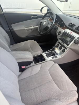 Black Volkswagen Passat B6 2006 in Riga, with an engine capacity of 2.00 L and mileage of 330 thousand km for 890 €, photo 8 on AUTOMOTO.COM.LV