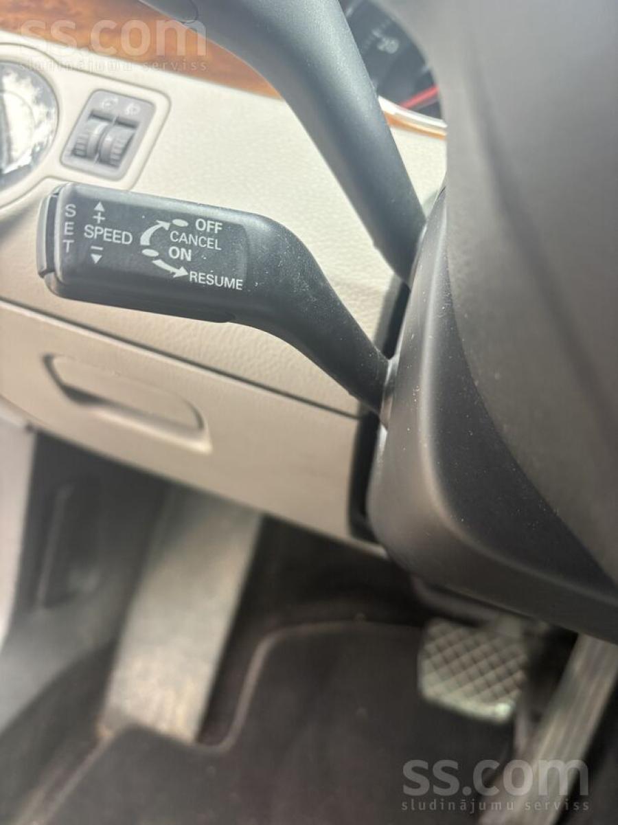 Black Volkswagen Passat B6 2006 in Riga, with an engine capacity of 2.00 L and mileage of 330 thousand km for 890 €, photo 11 on AUTOMOTO.COM.LV