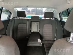 Melns Volkswagen Passat B6 2006 Dobele, ar dzinēja tilpumu 2.00 L un nobraukumu 401 tūkst. km par 2500 €, foto 7 vietnē AUTOMOTO.COM.LV