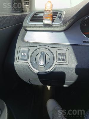 Melns Volkswagen Passat B6 2006 Dobele, ar dzinēja tilpumu 2.00 L un nobraukumu 401 tūkst. km par 2500 €, foto 10 vietnē AUTOMOTO.COM.LV