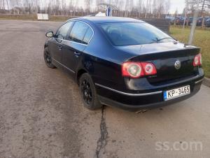Black Volkswagen Passat B6 2007 in Jelgava, with an engine capacity of 2.00 L and mileage of 386 thousand km for 2800 €, photo 3 on AUTOMOTO.COM.LV