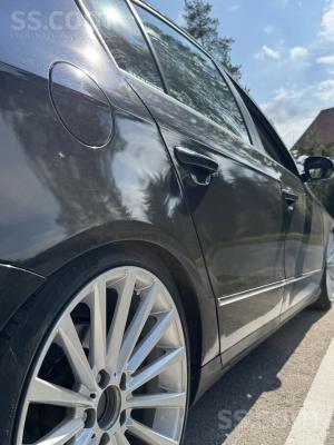 Melns Volkswagen Passat B6 2007 Rīga, ar dzinēja tilpumu 1.90 L un nobraukumu 389 tūkst. km par 1500 €, foto 14 vietnē AUTOMOTO.COM.LV