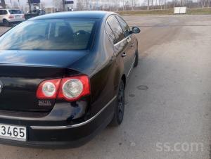 Черный Фольксваген Пассат Б6 2007 в Елгава, объемом двигателя 2.00 л и пробегом 386 тыс. км за 2400 €, фото 3 на AUTOMOTO.COM.LV