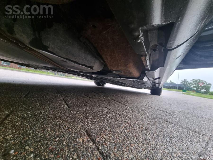 Melns Volkswagen Passat B6 2007 Dobele, ar dzinēja tilpumu 2.00 L un nobraukumu 409 tūkst. km par 1100 €, foto 15 vietnē AUTOMOTO.COM.LV
