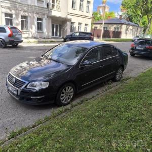 Melns Volkswagen Passat B6 2007 Daugavpils, ar dzinēja tilpumu 2.00 L un nobraukumu 260 tūkst. km par 700 €, foto  vietnē AUTOMOTO.COM.LV