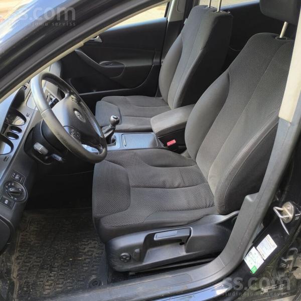 Melns Volkswagen Passat B6 2007 Daugavpils, ar dzinēja tilpumu 2.00 L un nobraukumu 260 tūkst. km par 700 €, foto 6 vietnē AUTOMOTO.COM.LV