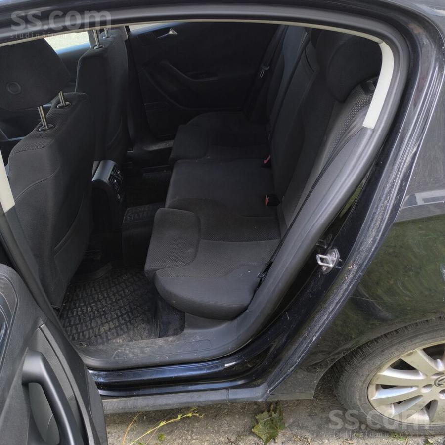 Melns Volkswagen Passat B6 2007 Daugavpils, ar dzinēja tilpumu 2.00 L un nobraukumu 260 tūkst. km par 700 €, foto 9 vietnē AUTOMOTO.COM.LV