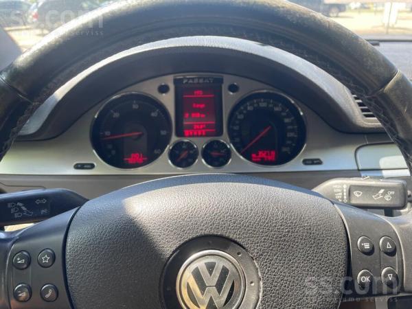 Black Volkswagen Passat B6 2008 in Riga, with an engine capacity of 1.90 L and mileage of 352 thousand km for 990 €, photo 6 on AUTOMOTO.COM.LV