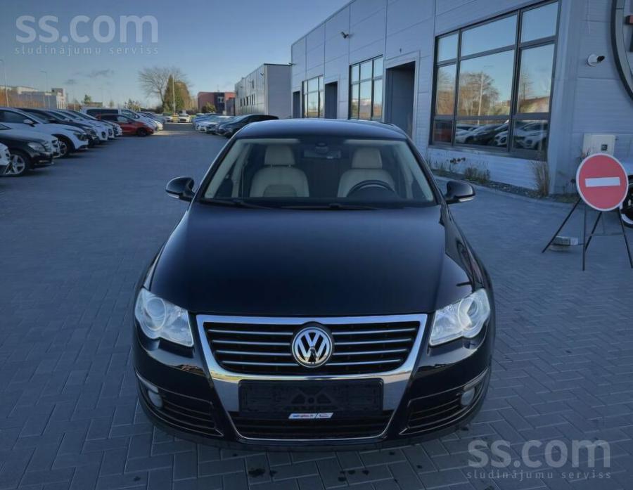Black Volkswagen Passat B6 2009 in Telschi, with an engine capacity of 2.00 L and mileage of 251 thousand km for 4199 €, photo 2 on AUTOMOTO.COM.LV