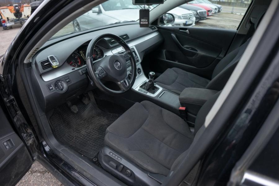 Melns Volkswagen Passat B6 2009 Rīga, ar dzinēja tilpumu 1.40 L un nobraukumu 256 tūkst. km par 3300 €, foto 10 vietnē AUTOMOTO.COM.LV