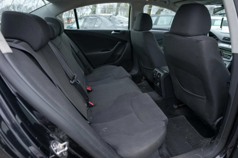 Melns Volkswagen Passat B6 2009 Rīga, ar dzinēja tilpumu 1.40 L un nobraukumu 256 tūkst. km par 3300 €, foto 13 vietnē AUTOMOTO.COM.LV