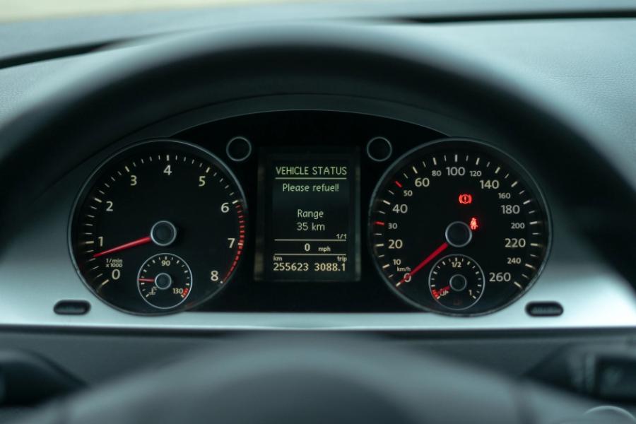 Melns Volkswagen Passat B6 2009 Rīga, ar dzinēja tilpumu 1.40 L un nobraukumu 256 tūkst. km par 3300 €, foto 16 vietnē AUTOMOTO.COM.LV