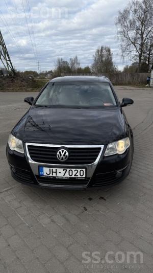 Black Volkswagen Passat B6 2009 in Riga, with an engine capacity of 2.00 L and mileage of 390 thousand km for 2200 €, photo 3 on AUTOMOTO.COM.LV