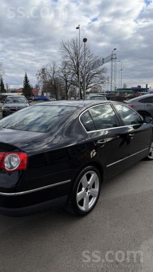 Black Volkswagen Passat B6 2009 in Riga, with an engine capacity of 2.00 L and mileage of 390 thousand km for 2200 €, photo 5 on AUTOMOTO.COM.LV