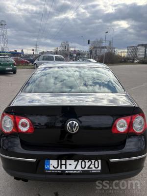 Black Volkswagen Passat B6 2009 in Riga, with an engine capacity of 2.00 L and mileage of 390 thousand km for 2200 €, photo 7 on AUTOMOTO.COM.LV