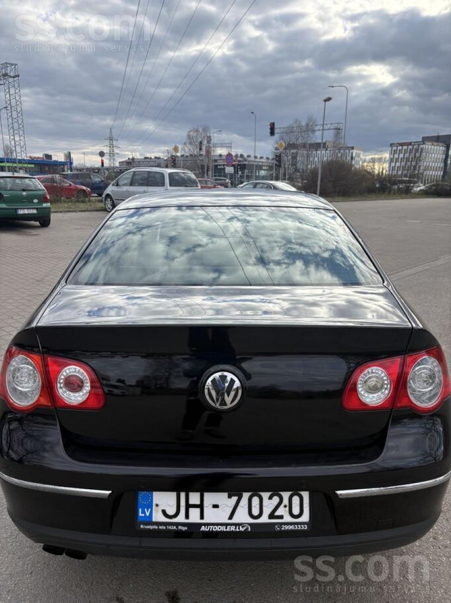 Black Volkswagen Passat B6 2009 in Riga, with an engine capacity of 2.00 L and mileage of 390 thousand km for 2200 €, photo 7 on AUTOMOTO.COM.LV