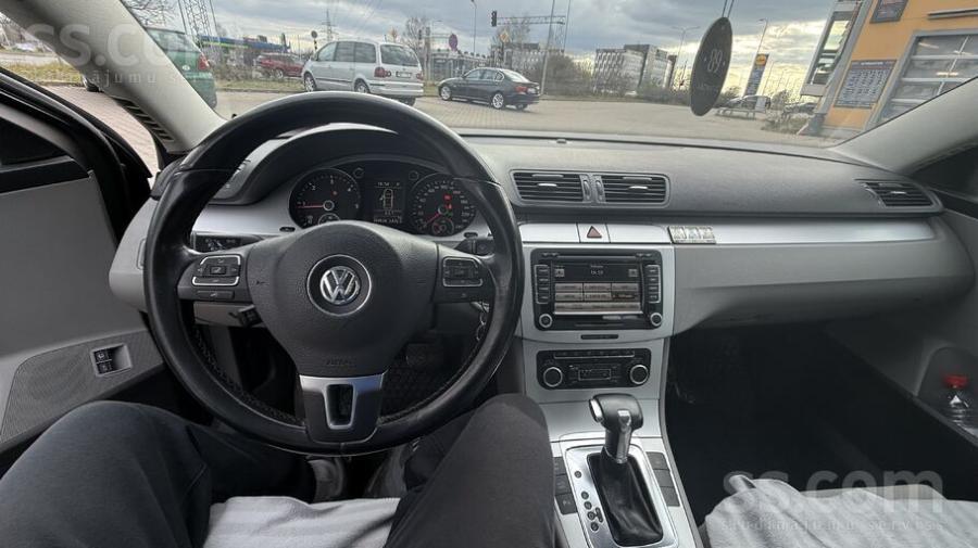 Black Volkswagen Passat B6 2009 in Riga, with an engine capacity of 2.00 L and mileage of 390 thousand km for 2200 €, photo 8 on AUTOMOTO.COM.LV