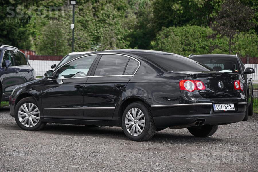 Black Volkswagen Passat B6 2009 in Riga, with an engine capacity of 1.80 L and mileage of 198 thousand km for 4590 €, photo 4 on AUTOMOTO.COM.LV