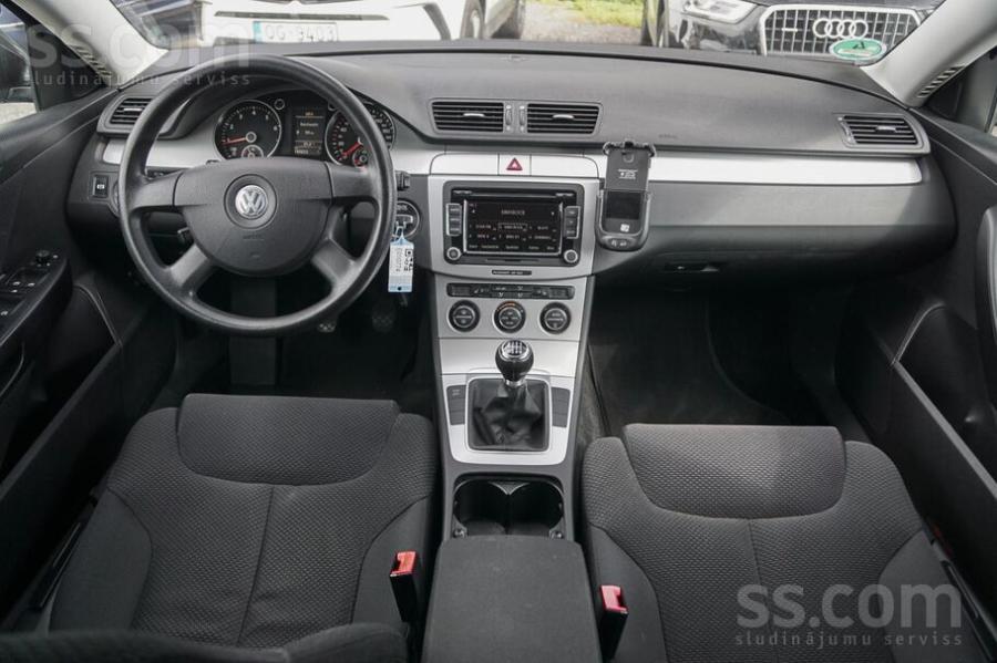 Black Volkswagen Passat B6 2009 in Riga, with an engine capacity of 1.80 L and mileage of 198 thousand km for 4590 €, photo 9 on AUTOMOTO.COM.LV