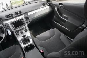 Black Volkswagen Passat B6 2009 in Riga, with an engine capacity of 1.80 L and mileage of 198 thousand km for 4590 €, photo 10 on AUTOMOTO.COM.LV