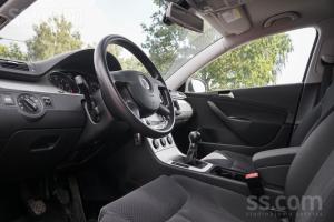 Black Volkswagen Passat B6 2009 in Riga, with an engine capacity of 1.80 L and mileage of 198 thousand km for 4590 €, photo 11 on AUTOMOTO.COM.LV