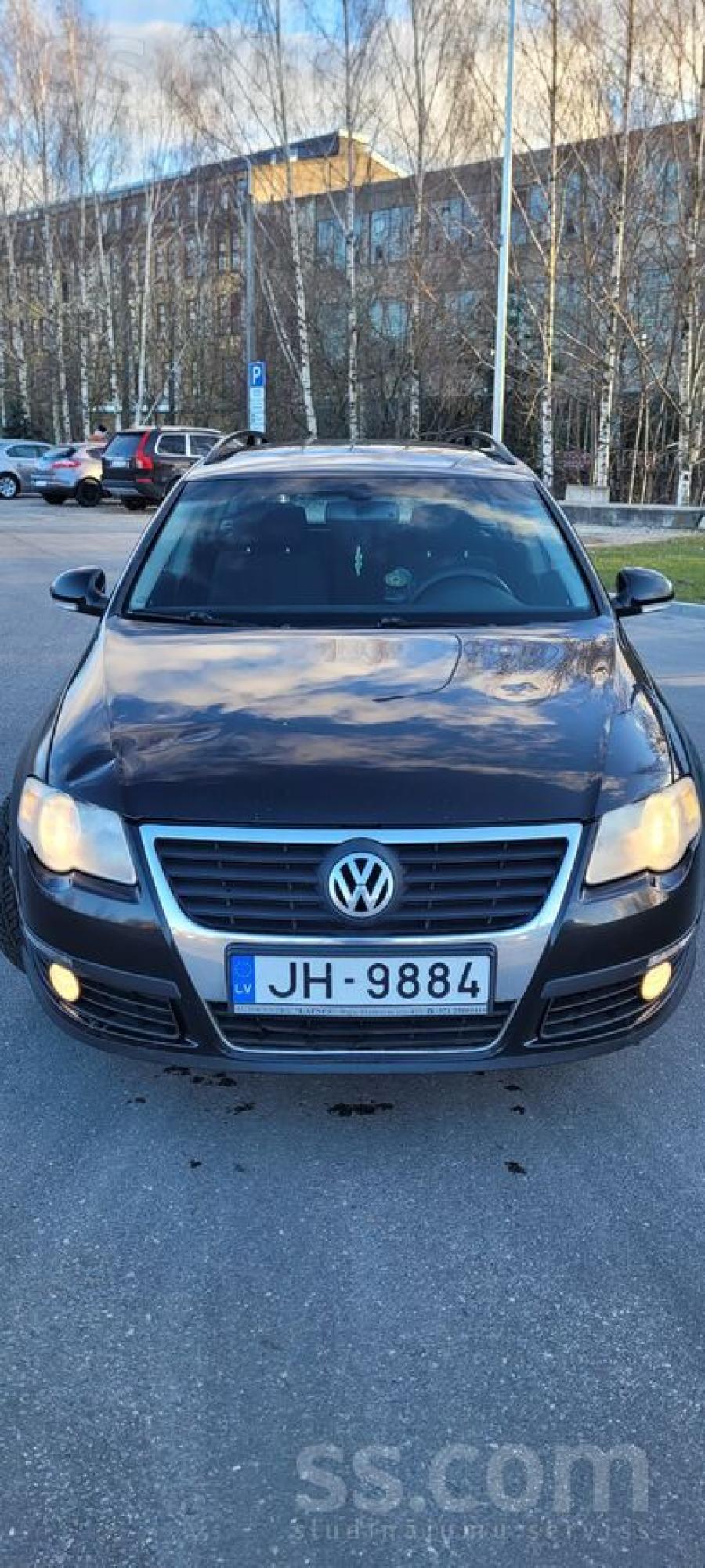 Black Volkswagen Passat B6 2005 in Riga, with an engine capacity of 2.00 L and mileage of 370 thousand km for 1300 €, photo 1 on AUTOMOTO.COM.LV