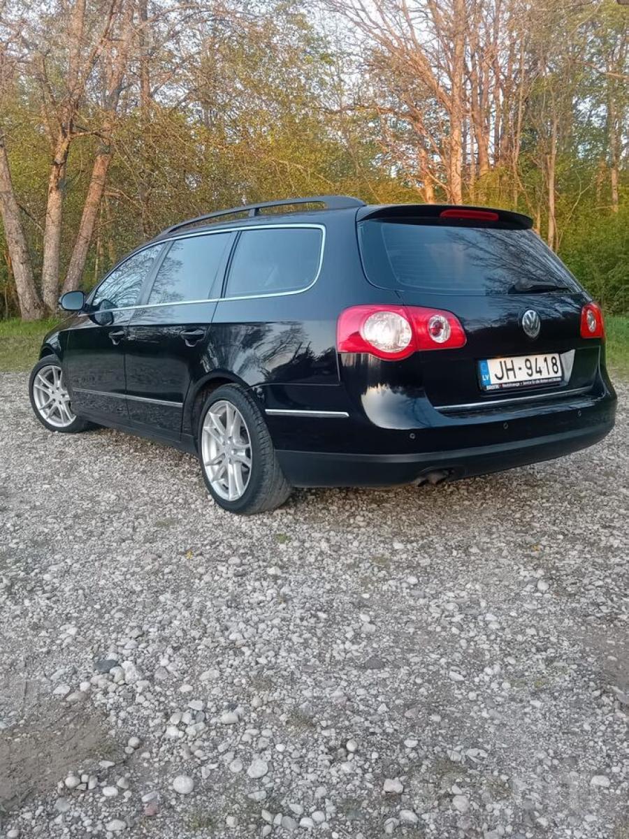 Black Volkswagen Passat B6 2005 in Tukums, with an engine capacity of 1.90 L and mileage of 277 thousand km for 1900 €, photo 4 on AUTOMOTO.COM.LV