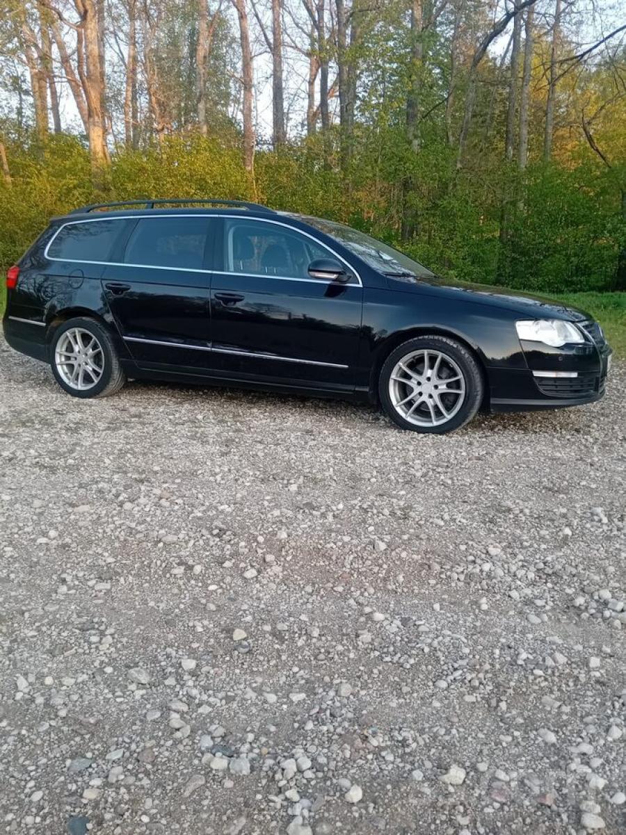 Black Volkswagen Passat B6 2005 in Tukums, with an engine capacity of 1.90 L and mileage of 277 thousand km for 1900 €, photo 12 on AUTOMOTO.COM.LV