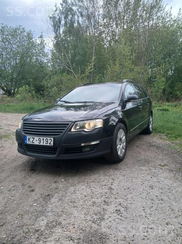 Черный Фольксваген Пассат Б6 2005 в Рига, объемом двигателя 2.00 л и пробегом 477 тыс. км за 1260 €, фото 2 на AUTOMOTO.COM.LV