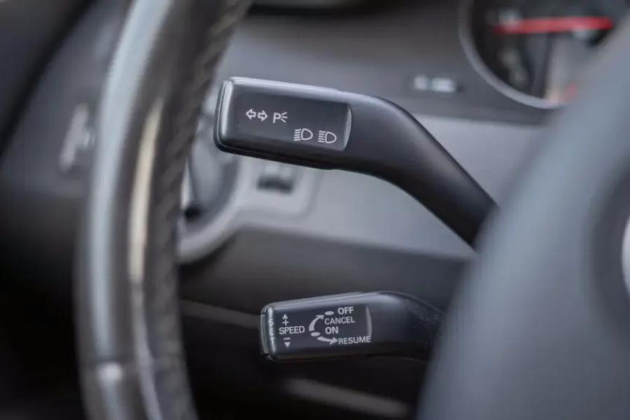 Melns Volkswagen Passat B6 2005 Liepāja, ar dzinēja tilpumu 2.00 L un nobraukumu 118 tūkst. km par 3150 €, foto 17 vietnē AUTOMOTO.COM.LV