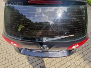 Melns Volkswagen Passat B6 2005 Liepāja, ar dzinēja tilpumu 2.00 L un nobraukumu 360 tūkst. km par 1150 €, foto 7 vietnē AUTOMOTO.COM.LV